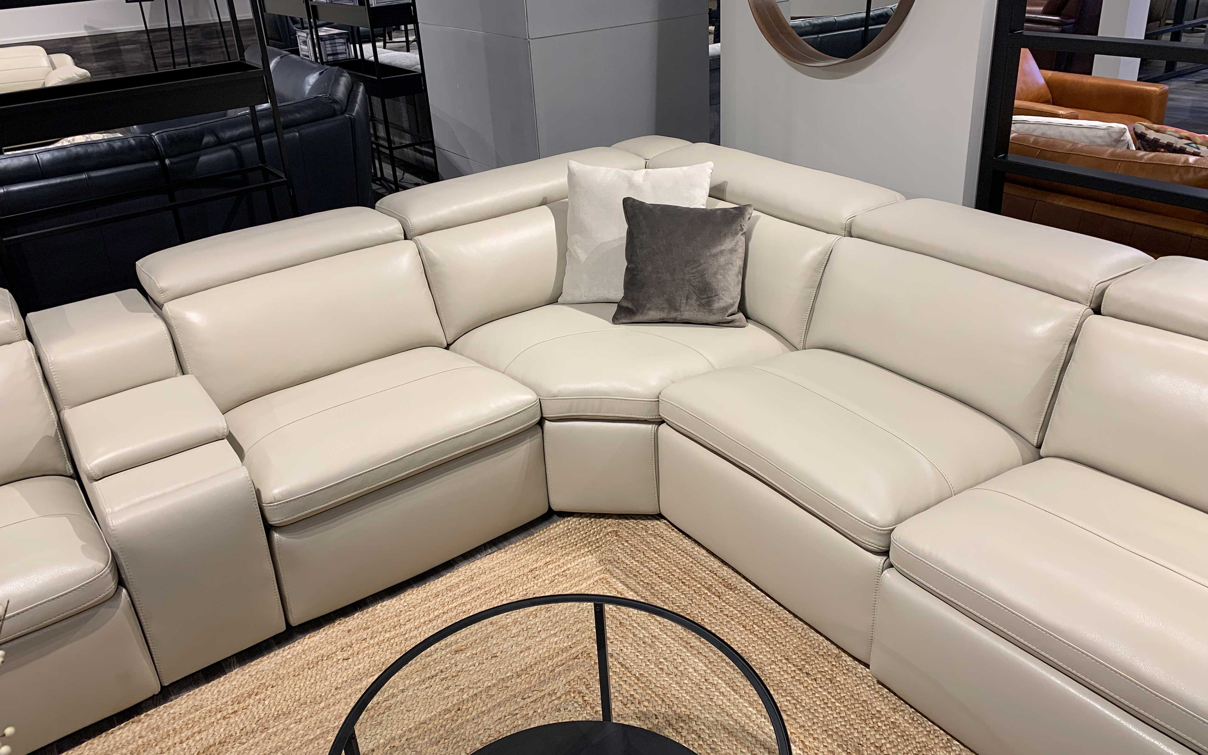 Aquilegia Modern Motion Recliner – MoFit Home