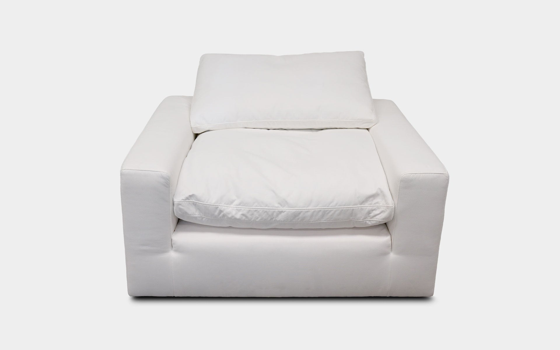 Zephyrus White Fabric Wide Armchair – MoFit Home